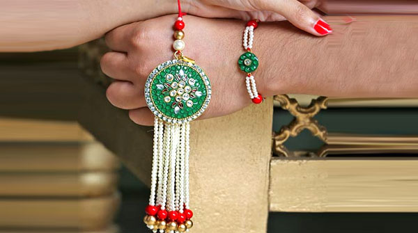 Bhaiya-Bhabhi Rakhi: 3 Reasons To Why Send Rakhi To Your Bhaiya And Bhabhi