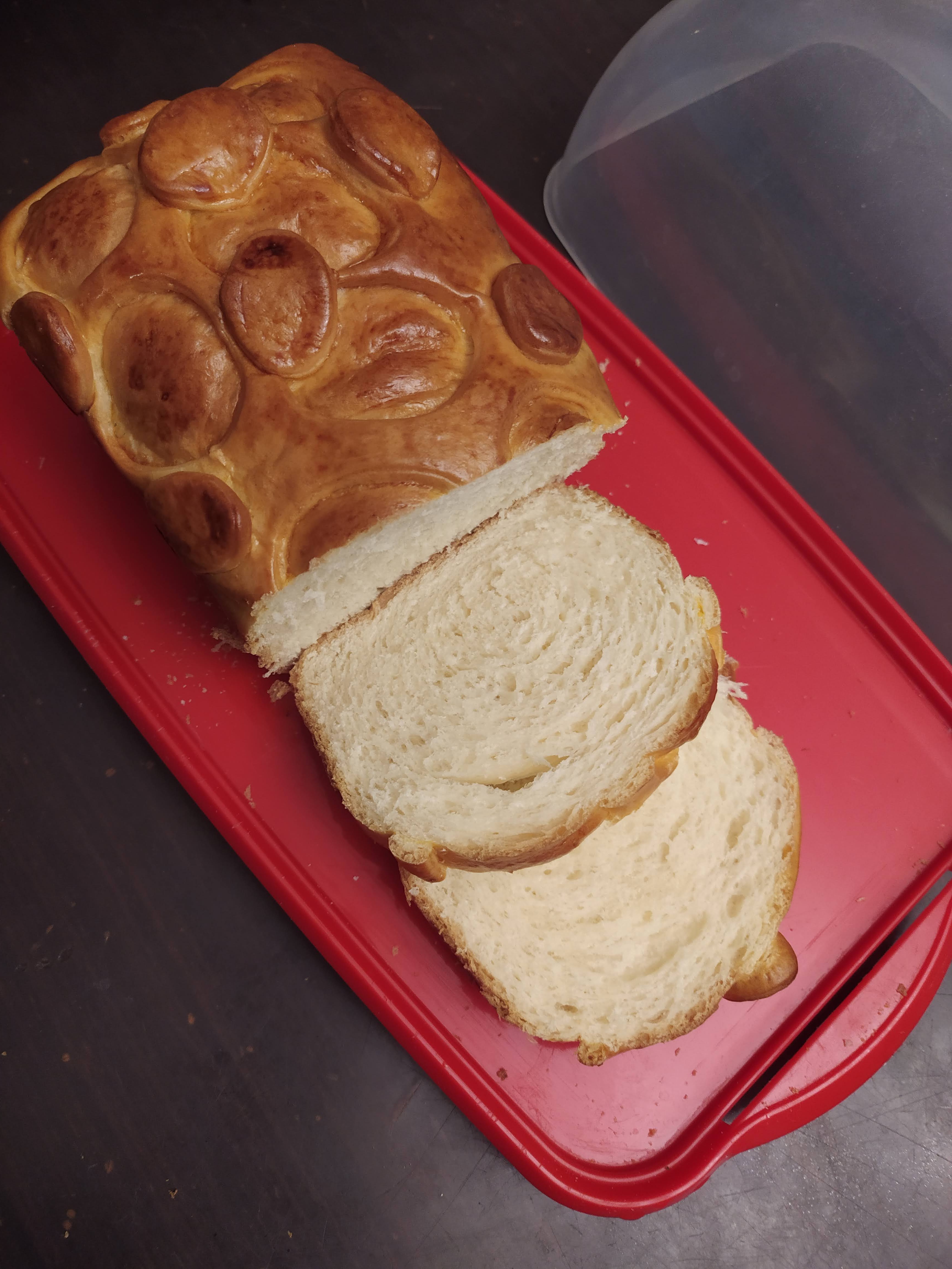 Milk bread (pan de leche)