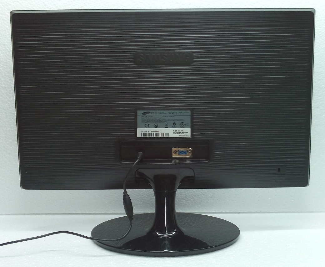 BARANG BARANG ELEKTRIK TERPAKAI DAN RARE: SOLD OUT!! - LED MONITOR ...