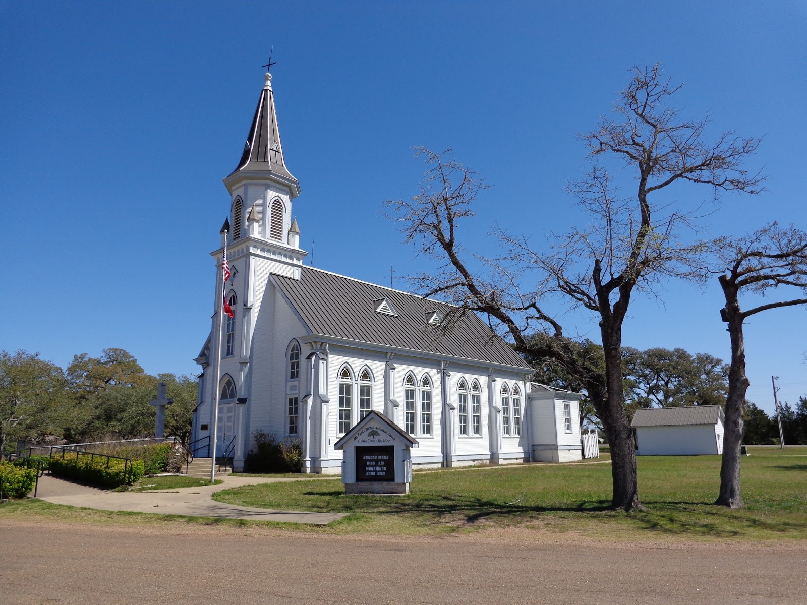 LUV 2 GO: Painted Churches of Texas - Dubina