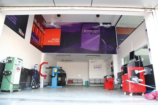 Apollo CV Zone, India’s first full-service outlet for CVs opened ...
