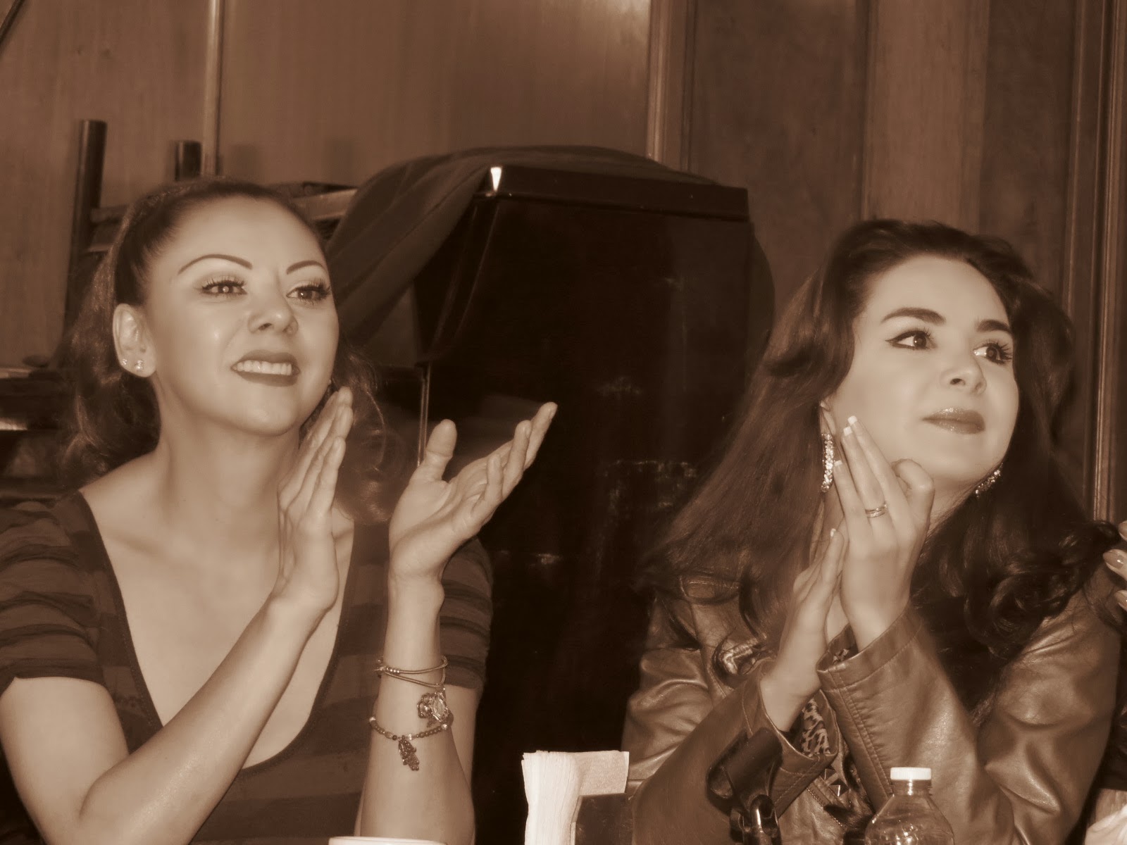 ZONA DE FAMOSOS: ANGELES OCHOA REINA DEL FESTIVAL INTERNACIONAL DEL DIA ...