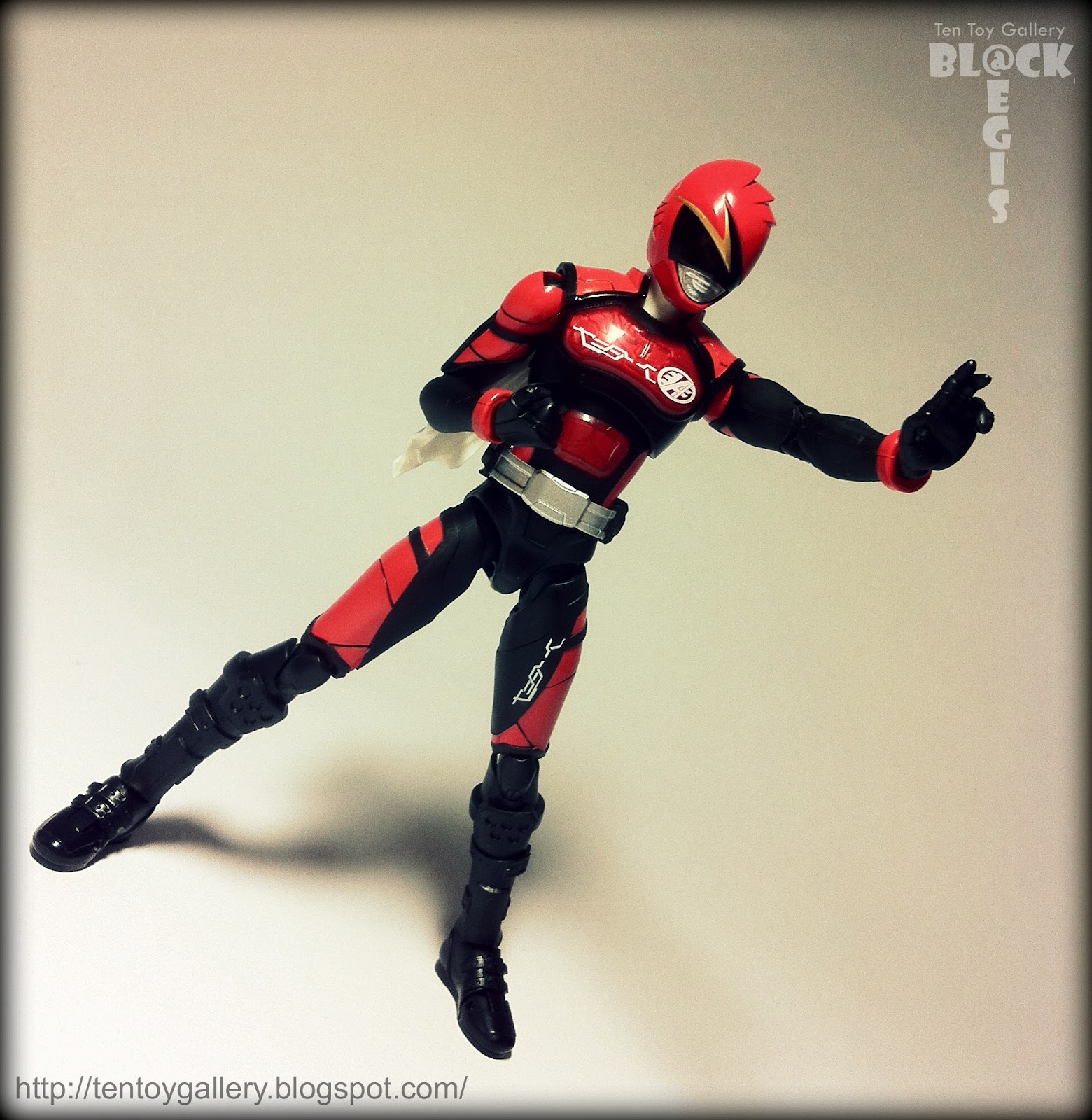Ten Toy Gallery: Review: S.H.Figuarts Akiba Red