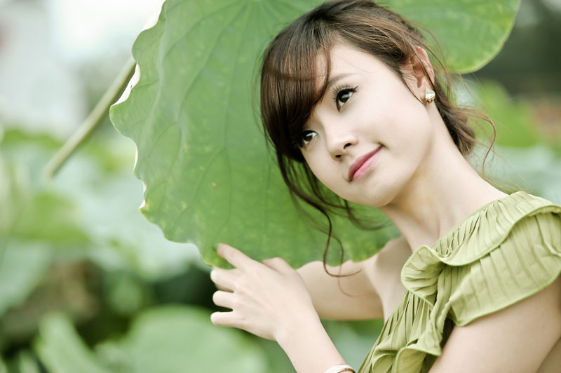 Blue Film of Bollywood Actress: Beautiful girl Midu - make fragrant for ...