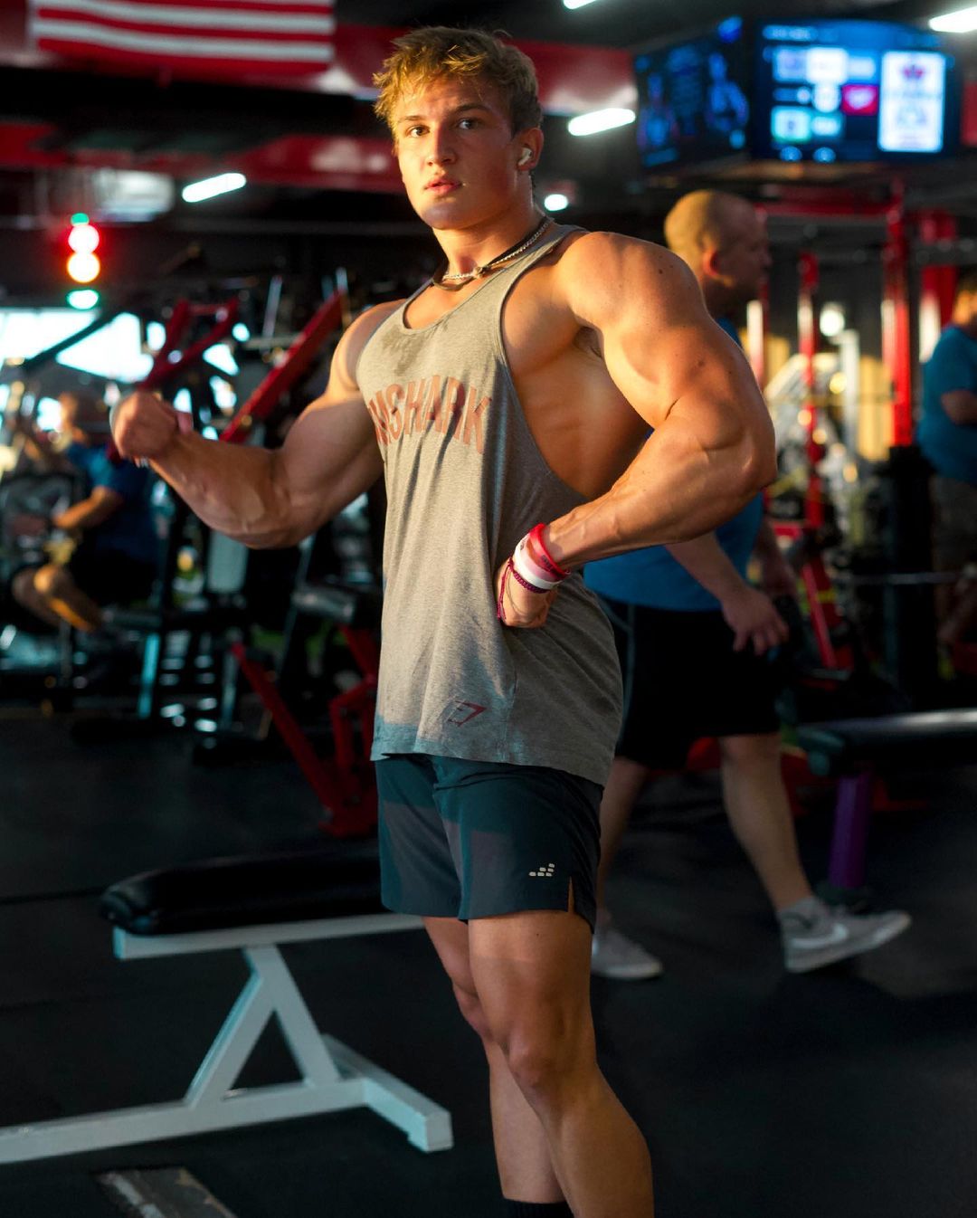 YOUNG BODYBUILDER – TYSON RIDENOUR – Monday XYZ