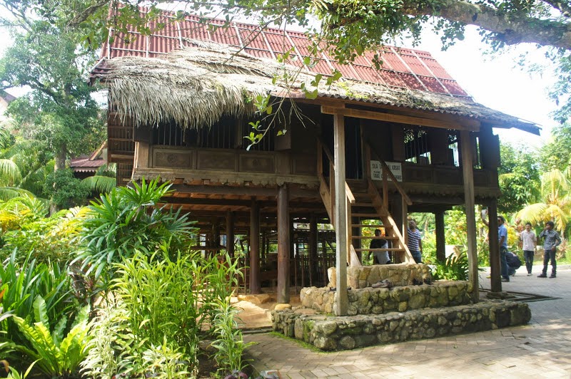 THE LEGEND OF MAHSURI: Who is Mahsuri?