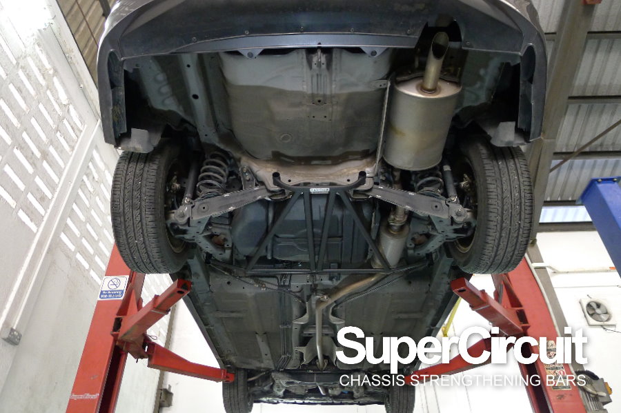 SUPERCIRCUIT CHASSIS STRENGTHENING BARS: Honda Civic FB Rear Lower Brace