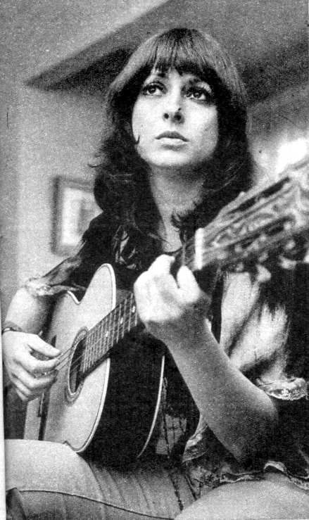 Astros em Revista: BIBI VOGEL A AMIGA DO PEITO