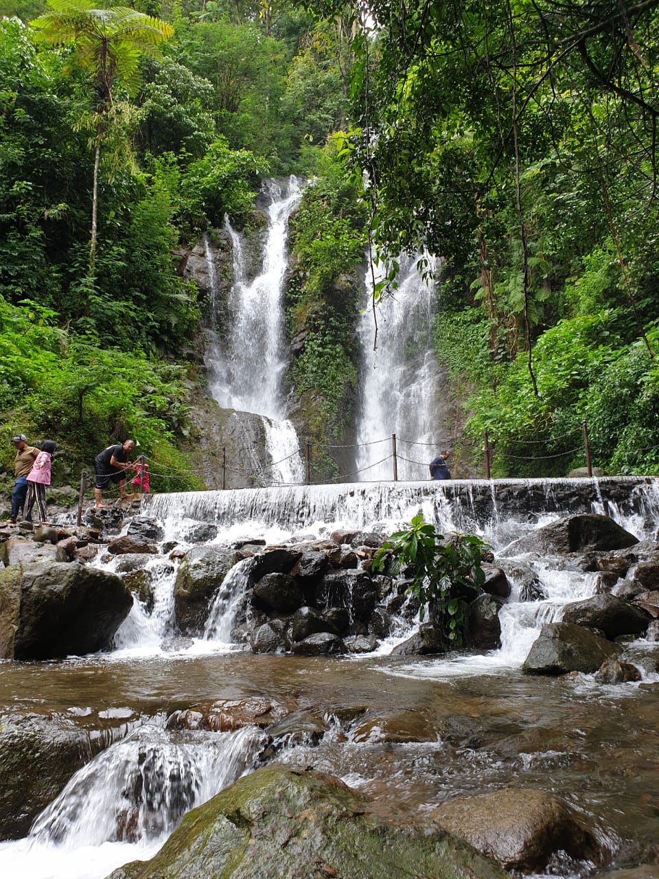 Yuk Nikmati Liburan Bersama Keluarga dengan Keindahan Alam Curug 7 ...