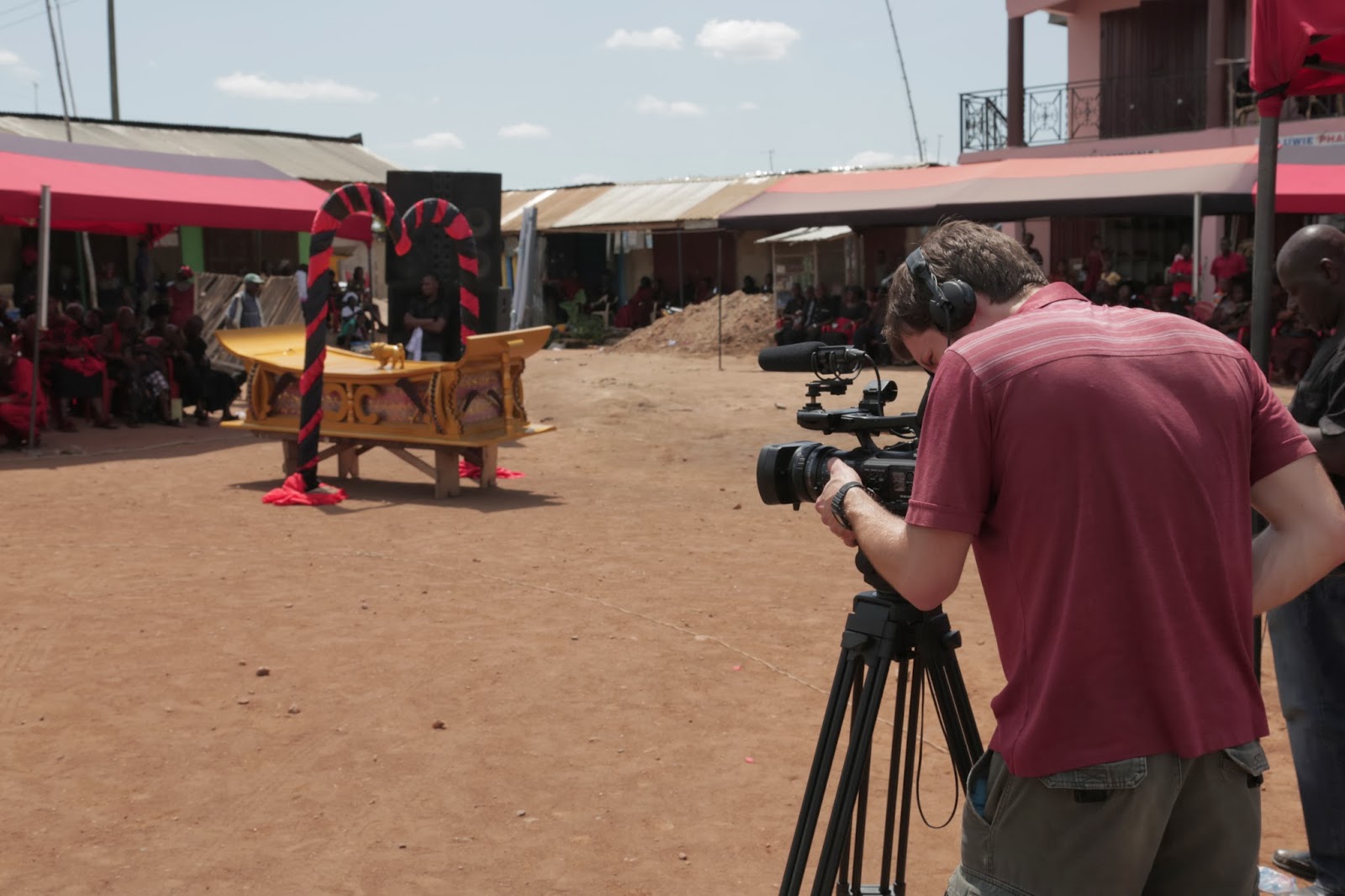 Woodworking Documentary: Paa Joe and the Lion - Wood Things