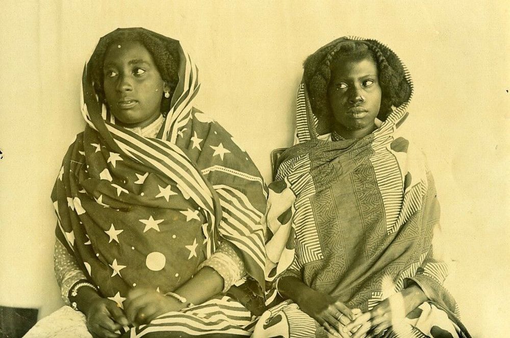 20 Vintage Photos of Madagascan Women Showcasing Their Beautiful ...