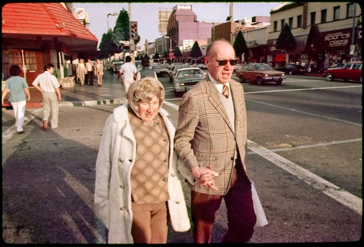 Wonderful Color Photographs Captured Street Scenes of Hollywood From ...
