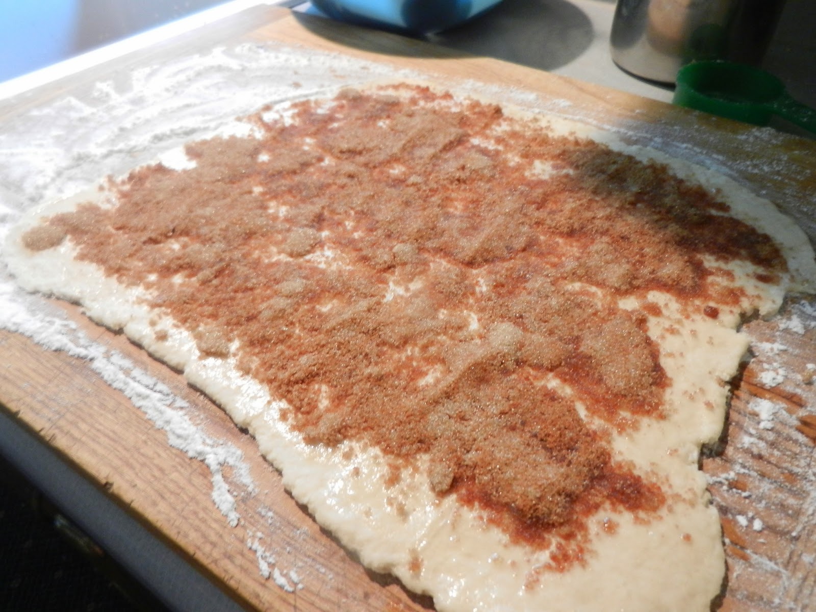 The Kerrie Show: Cinnamon Roll Peach Cobber