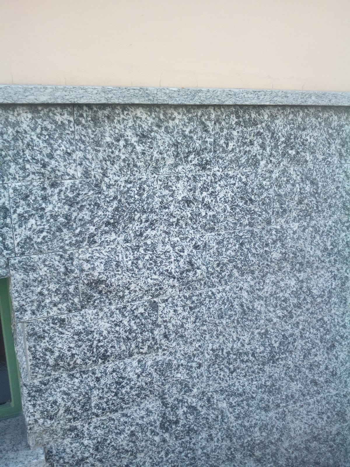 Serizzo per edilizia