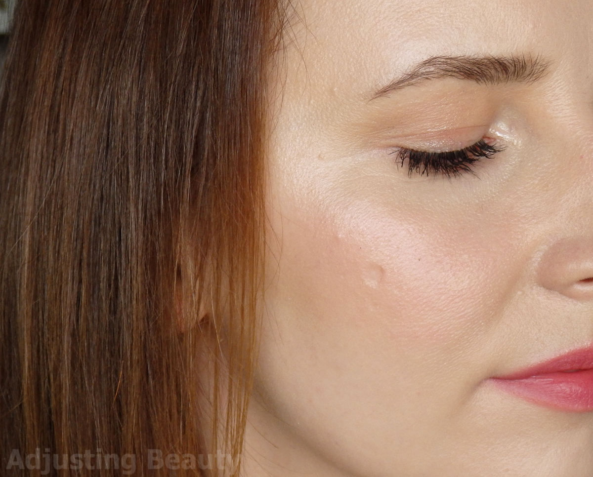 Fresh Natural Makeup - Adjusting Beauty