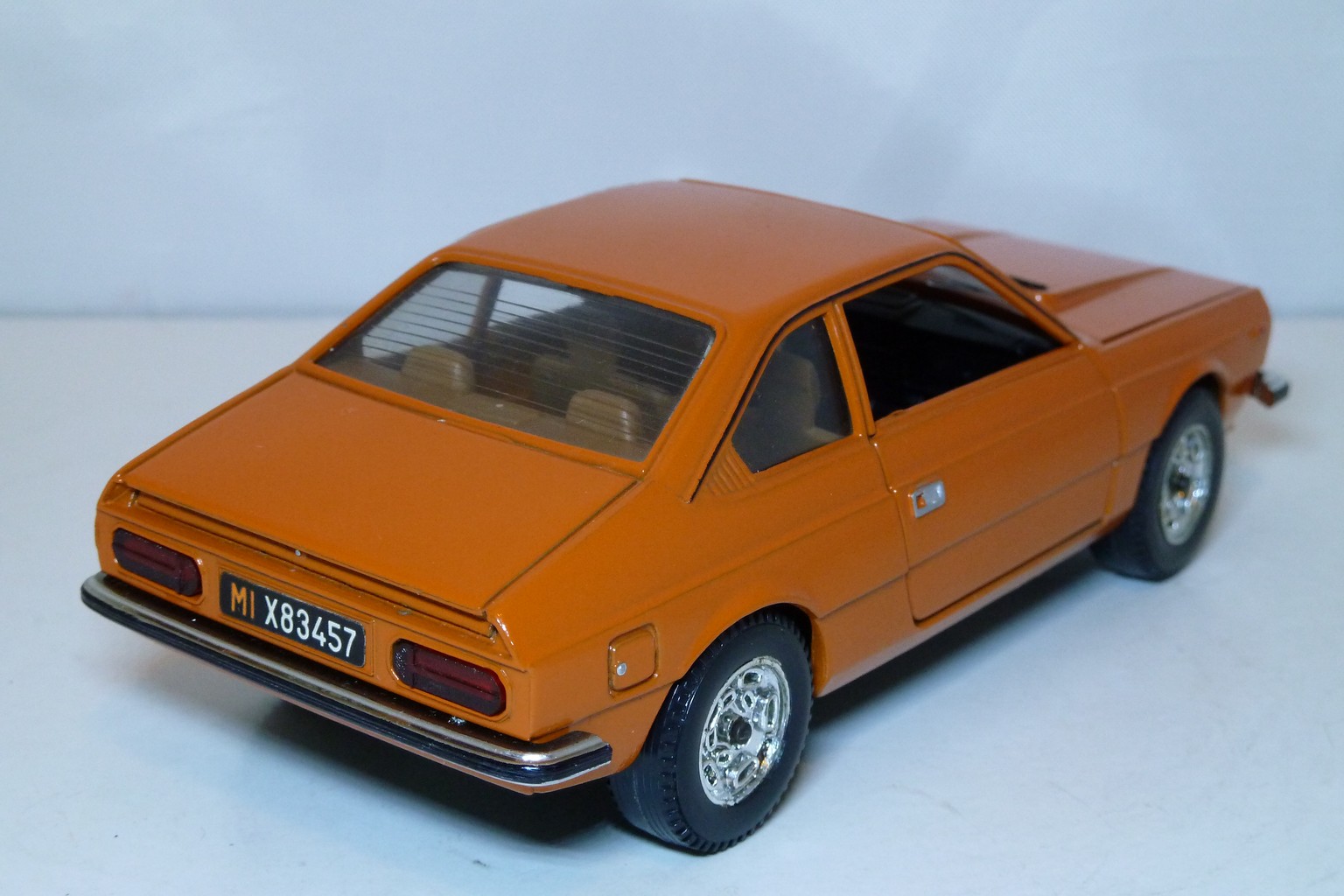 Modelli diecast 1:24 e dintorni: Lancia Beta coupè by Mebetoys