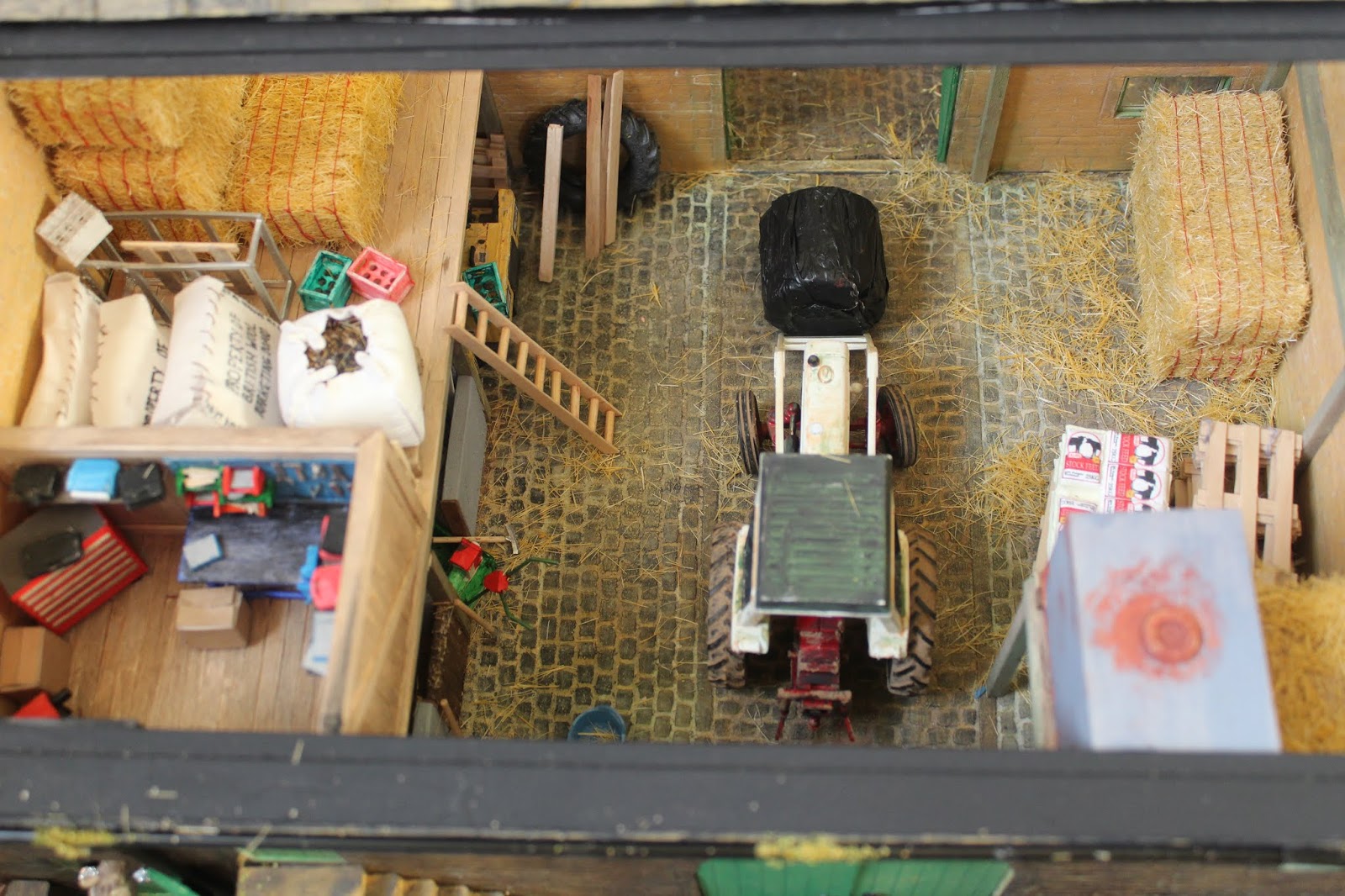 Building a 1/32 Model Farm