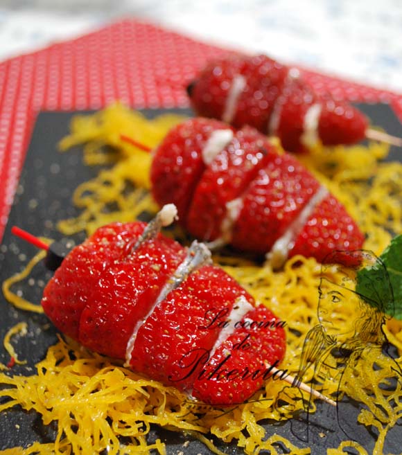 Fresas con boquerones by Nuriachef