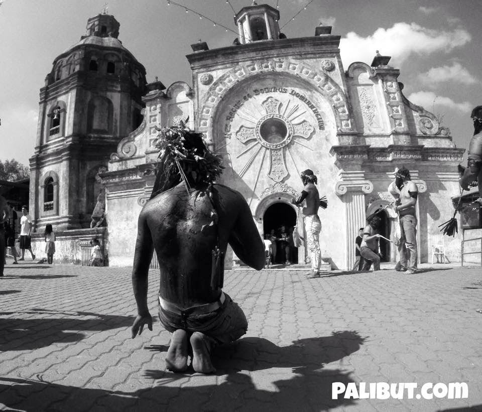 LOOK: Flagellants Perform Holy Week Rituals in Pampanga | Blogs, Travel ...