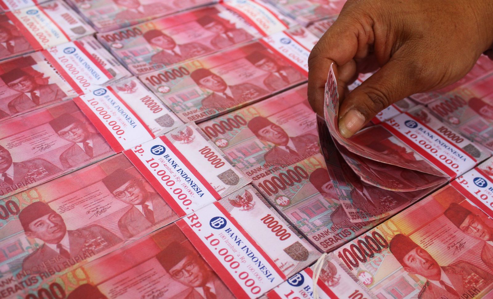 Gambar Uang Baru Banyak Terbaru gambar-uang-baru-banyak-terbaru