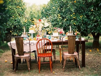 Country Style Chic: Colourful Garden Party