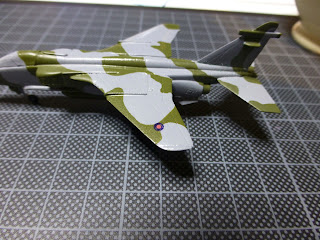 Yet another plastic modeller: Applying decals, using MicroSet and MicroSol