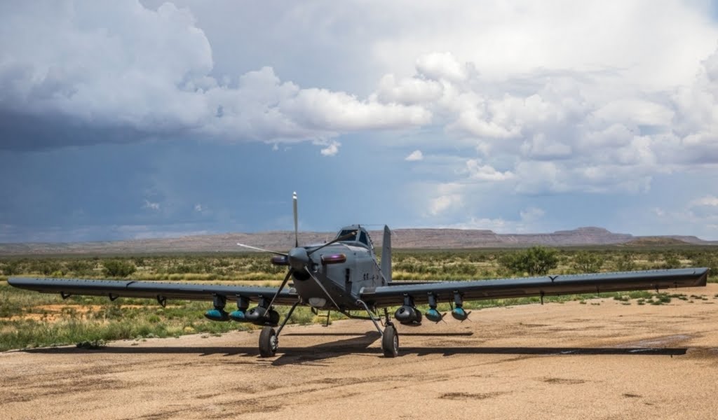 AVIÕES MILITARES: IOMAX Archangel, L3 AT-802L Longsword e LASA T-Bird