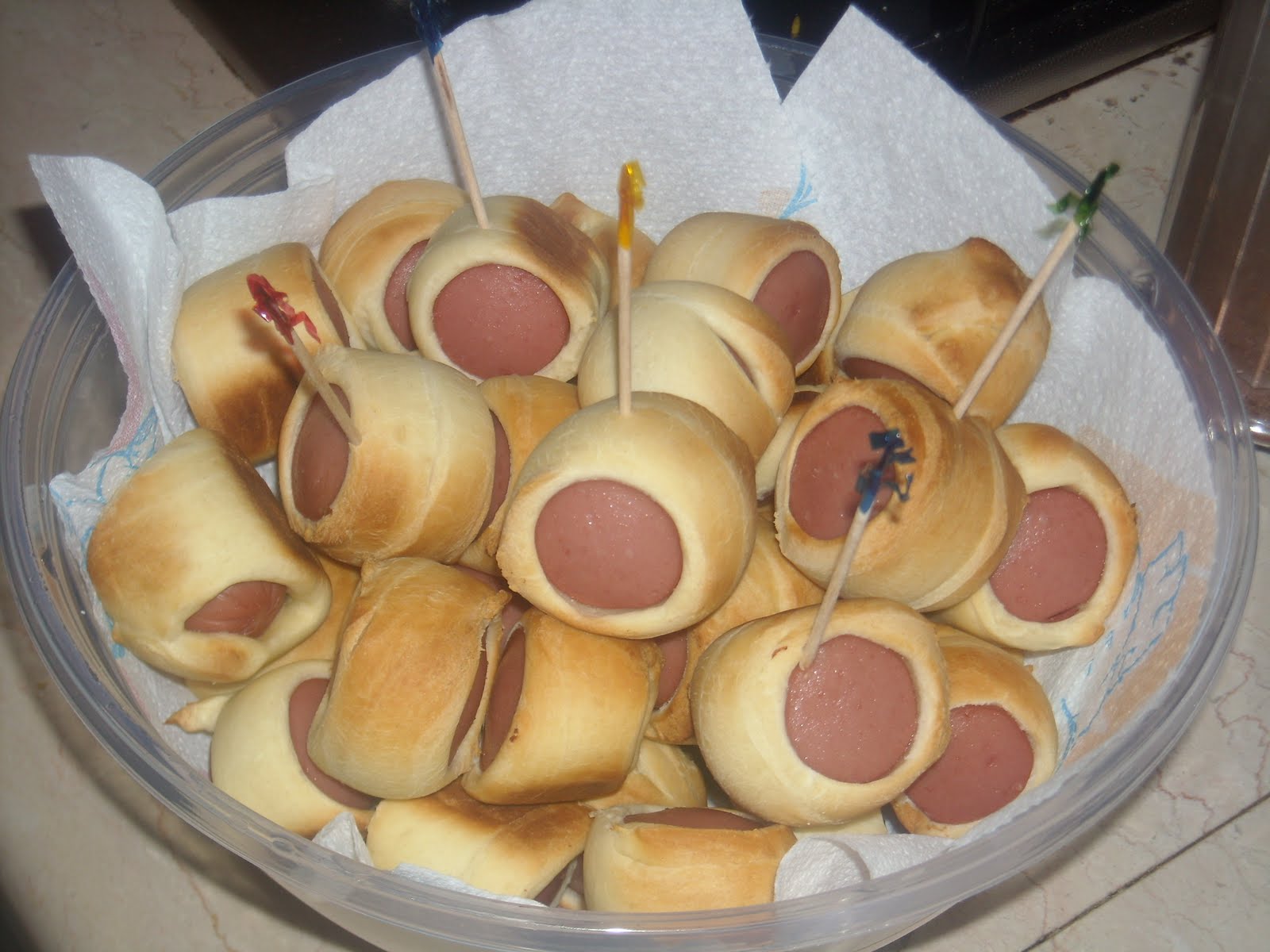 ROTOLINI DI PIZZA E WURSTELL da Le ricette di Lella su Akkiapparicette