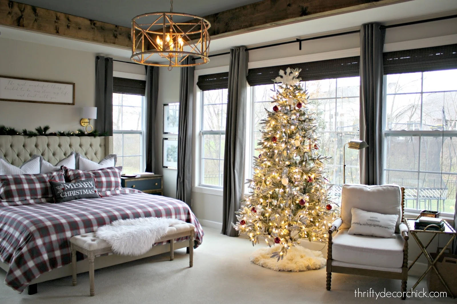 Cozy Christmas master bedroom | Thrifty Decor Chick | Thrifty DIY ...