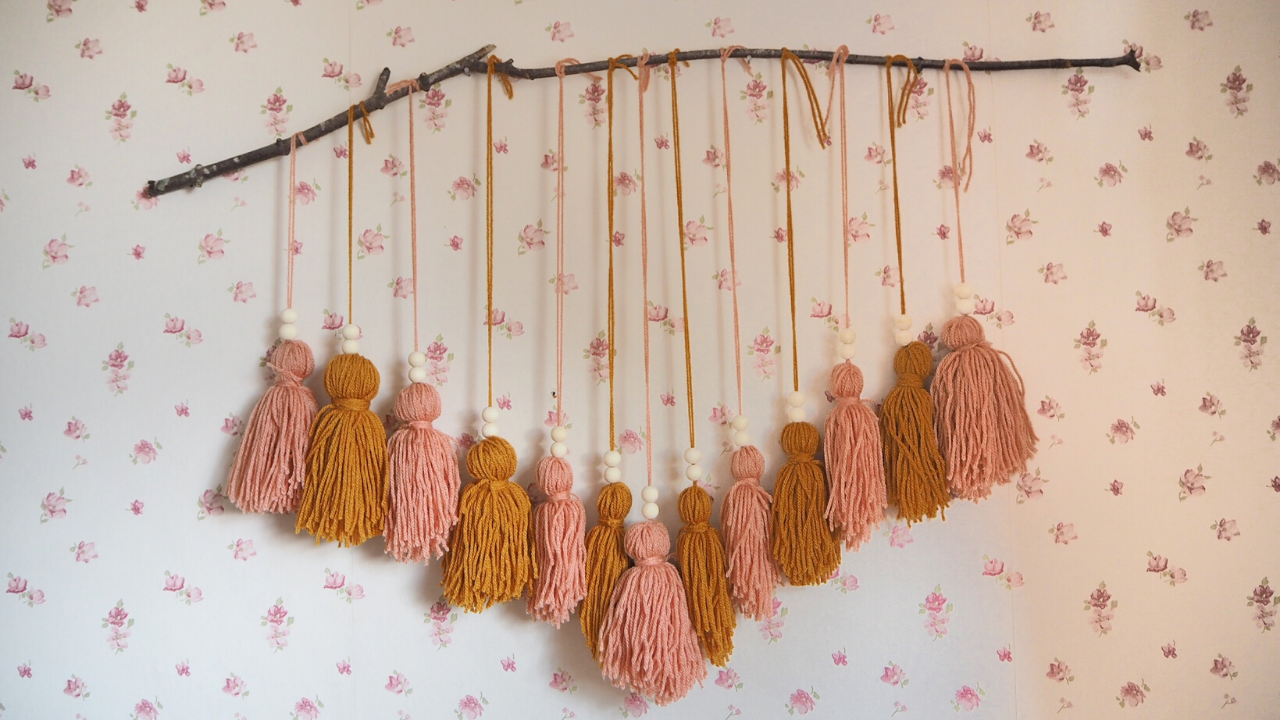 Weekend Mini-Make: DIY Boho Wall Hanging | Dove Cottage