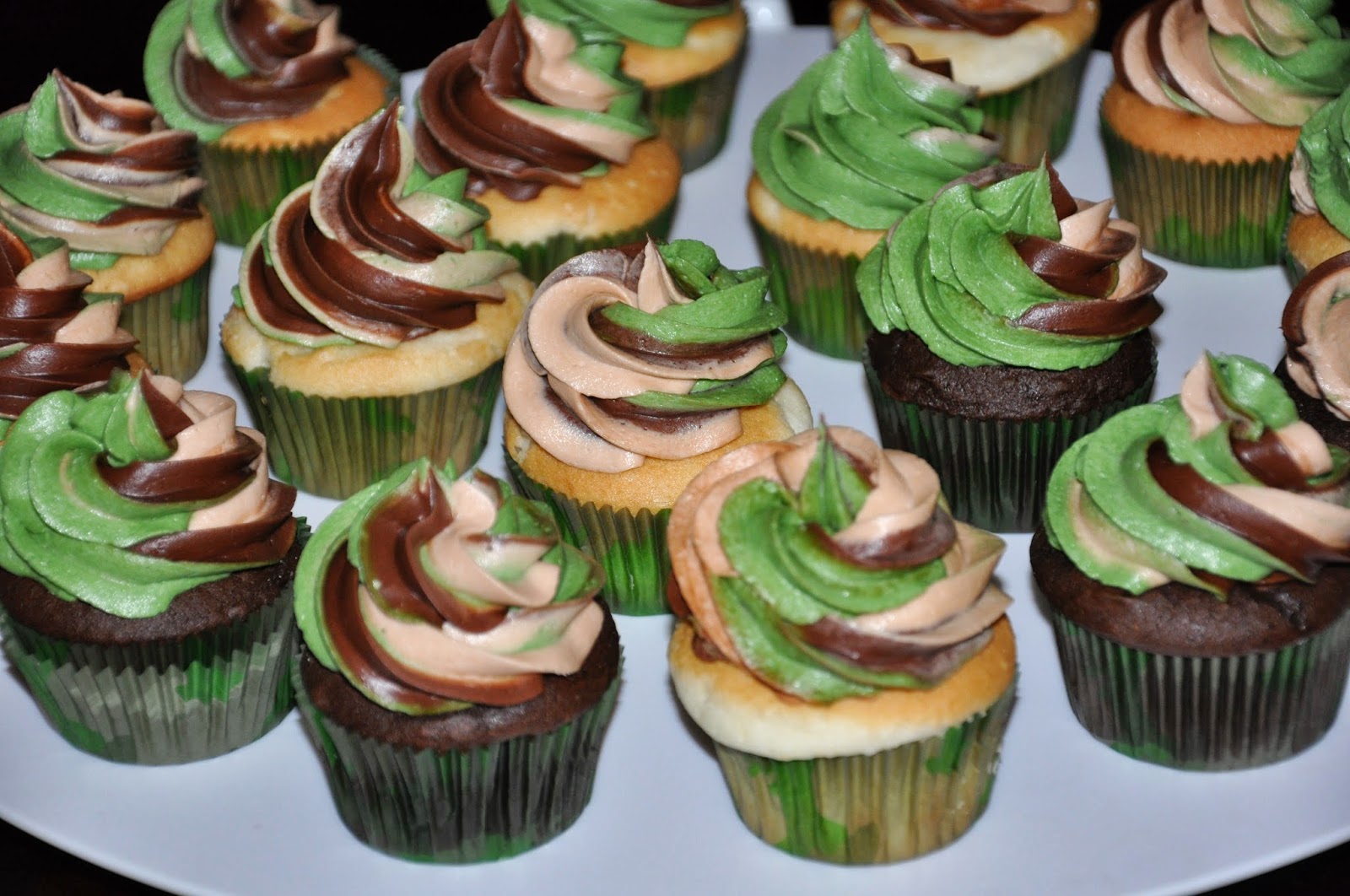 Sweet Cakes: Nerf Gun Cake & Camouflage Cupcakes