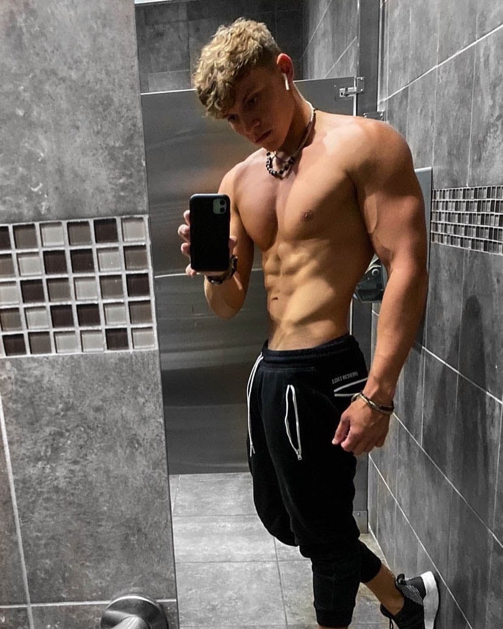 the beauty of male muscle: Marshall