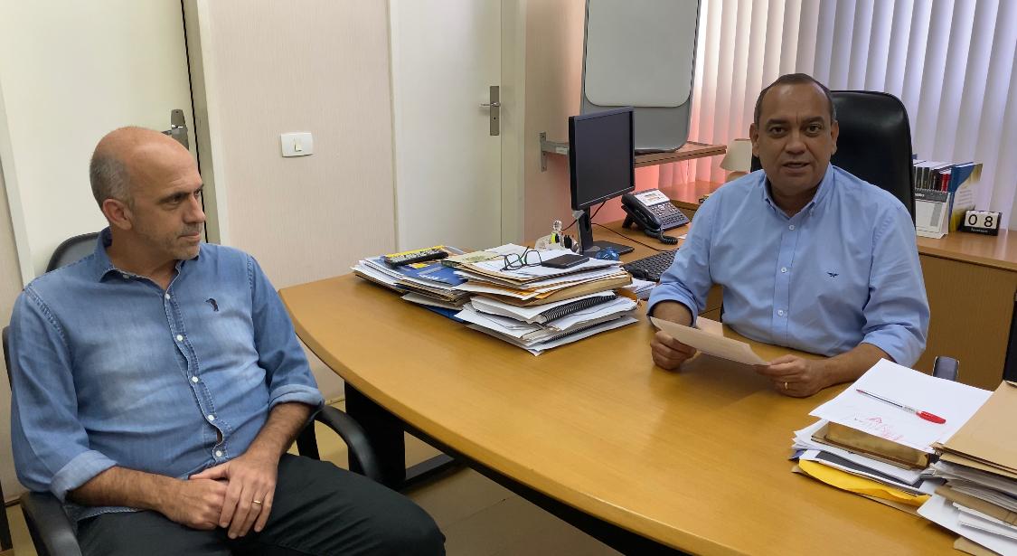 Jornal Destaque Baixada: Deputado Max Lemos recebe presidente da Cehab ...