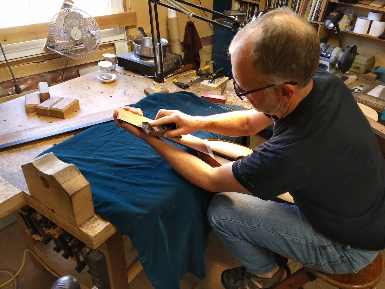 The Lute's Progress,: Building a 13 Course Lute, Start to Finish, 8 ...