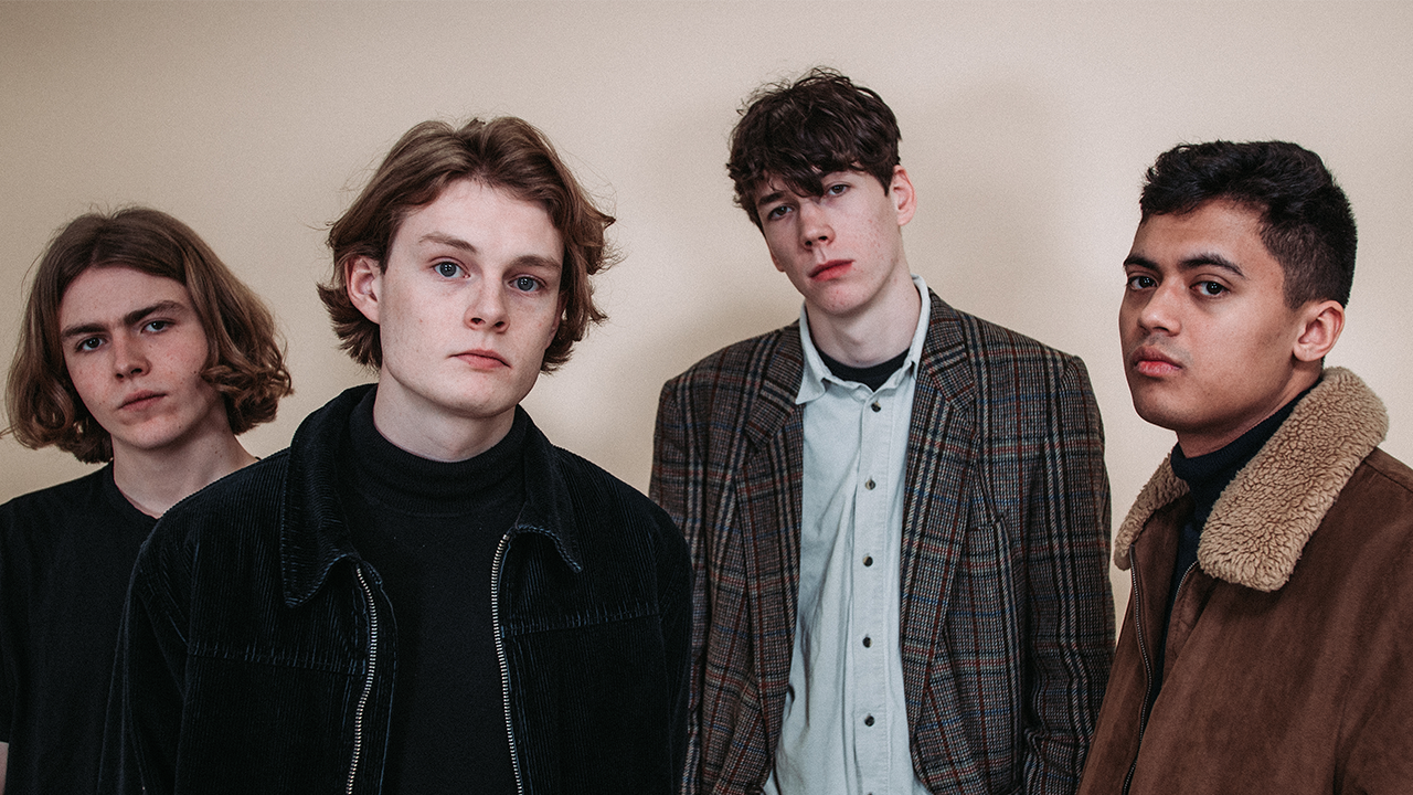 Askies return with anthemic new single "Easy"