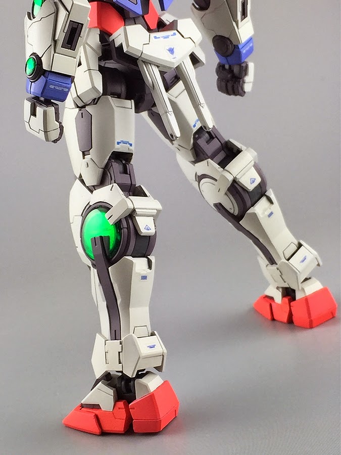 Painted Build: RG 1/144 00 Raiser "Detailed"