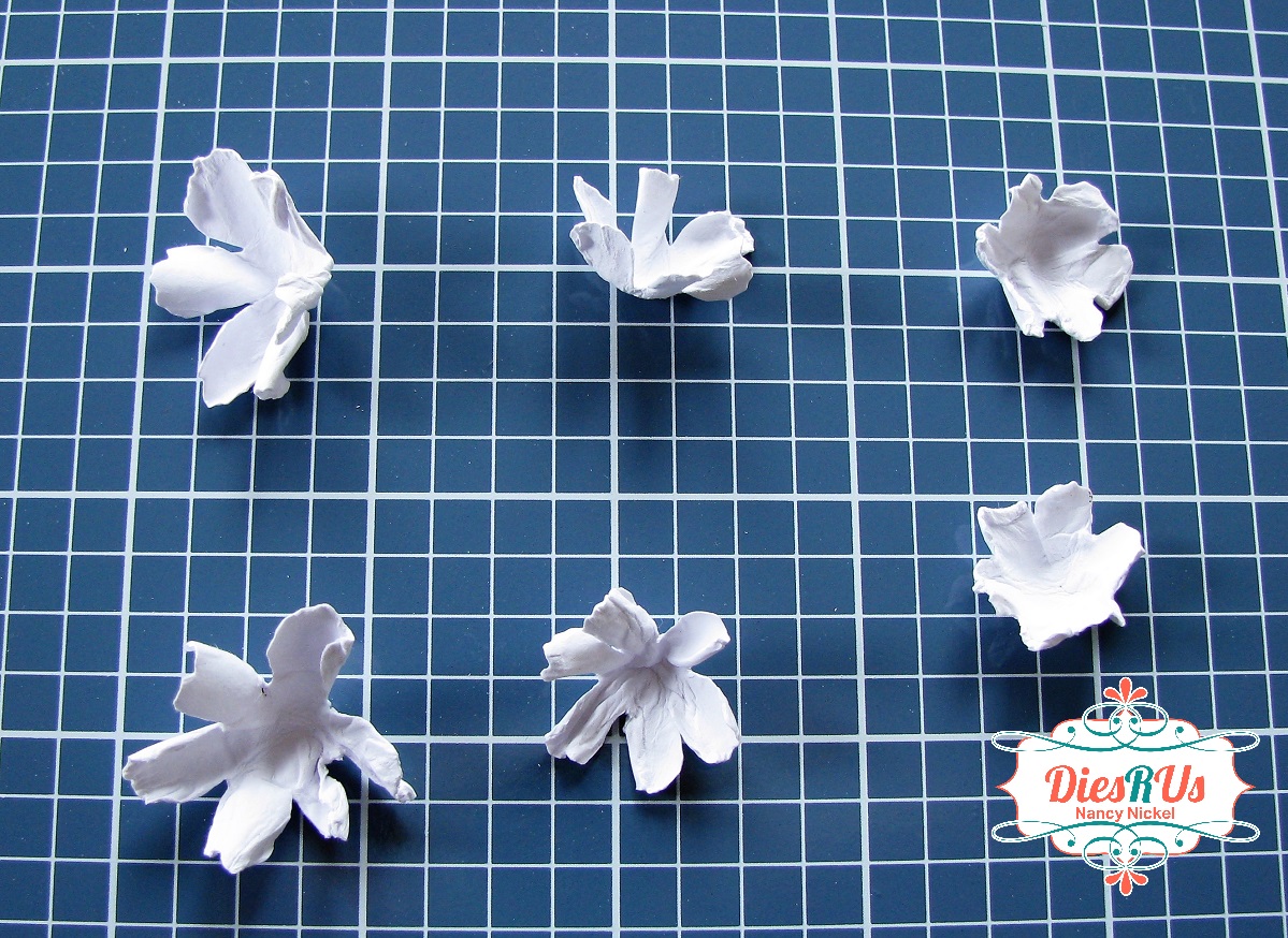 Dies R Us: Quick and Easy Flower Ideas