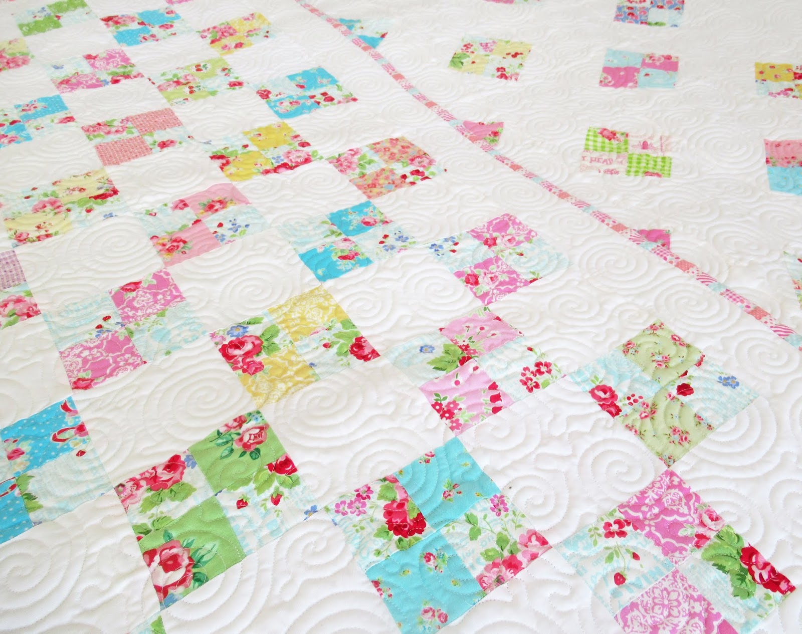 Helen Philipps: Flowery Four Patch Quilts