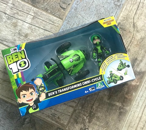 BEN 10 TRANSFORMING OMNI CYCLE