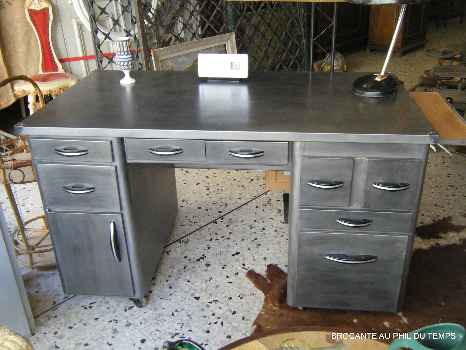 L'Atelier de Philippe: Bureau industriel métal années 50