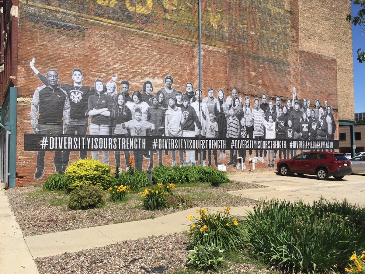 Darrell Taylor: New Mural in Waterloo, Iowa