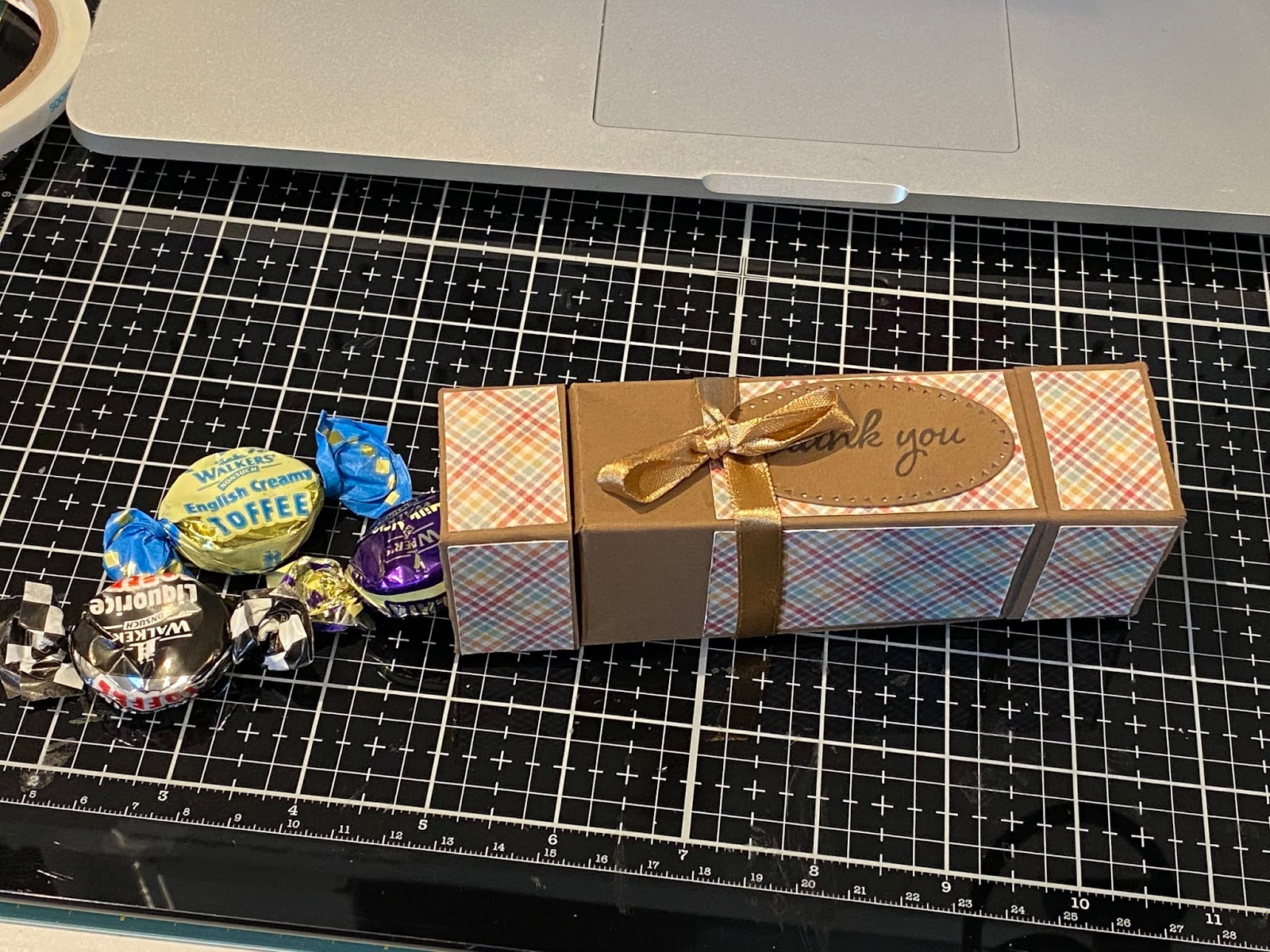 Paper Crafting by Heidi Angelika: Impossible Popper Boxes