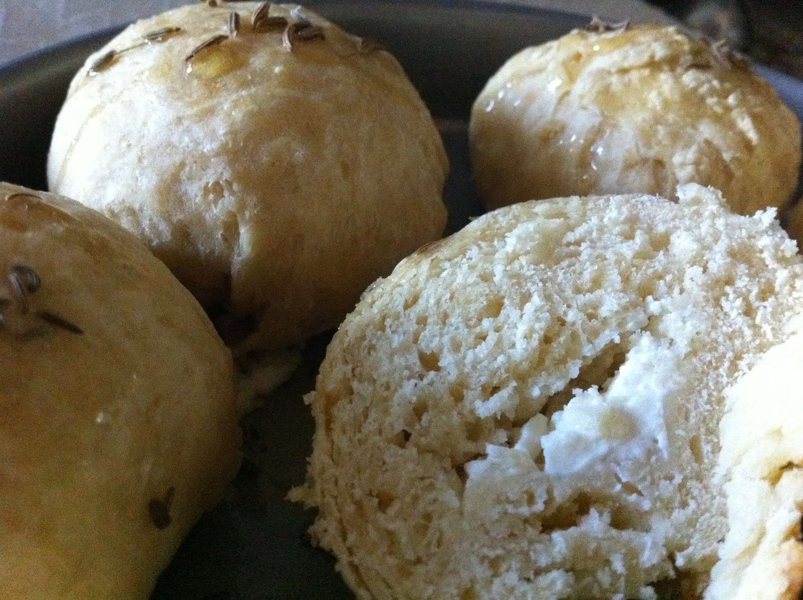 Khaliyat Al Nahl- Middle Eastern Honey comb bread filled with cream ...