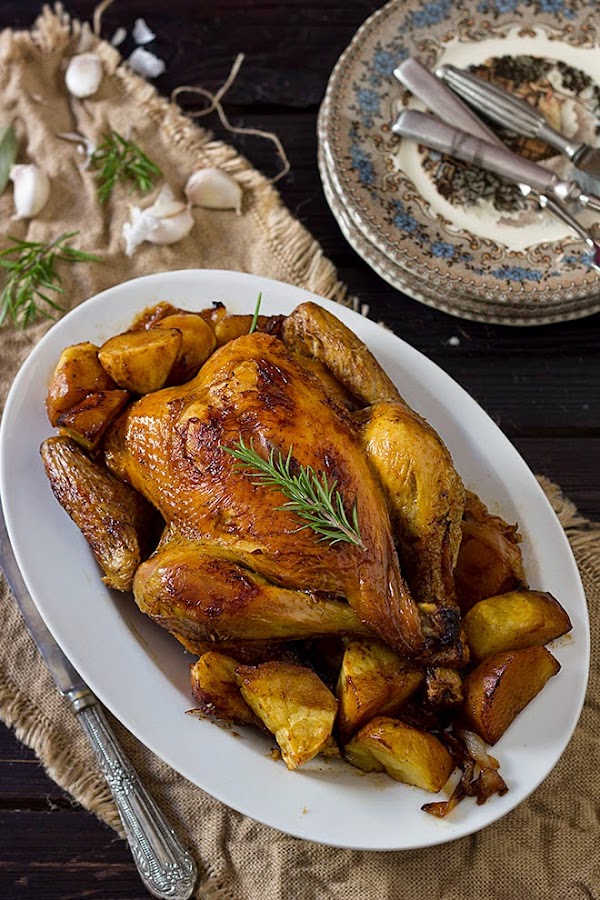 Pollo asado con romero, tomillo y limón... al estilo de Carlos | Cocina