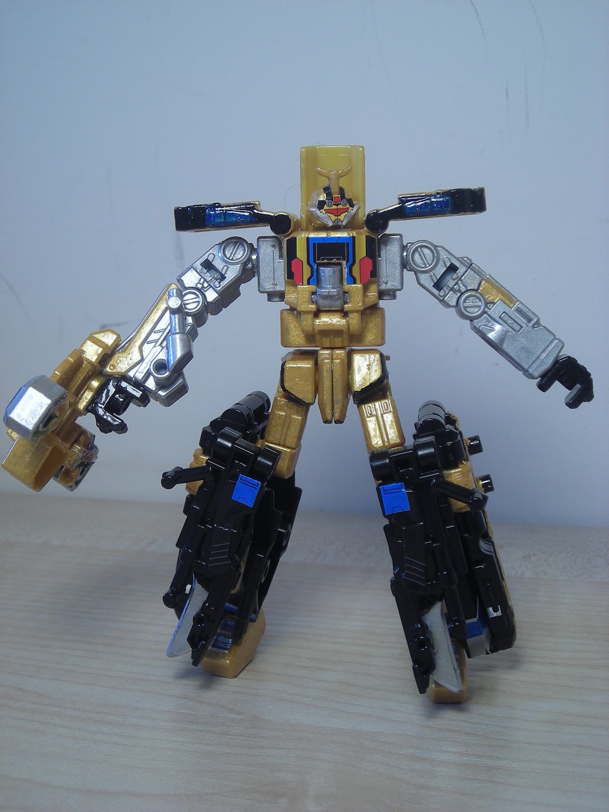 My Shiny Toy Robots: Toybox REVIEW: Tokumei Sentai Go-Busters minipla ...