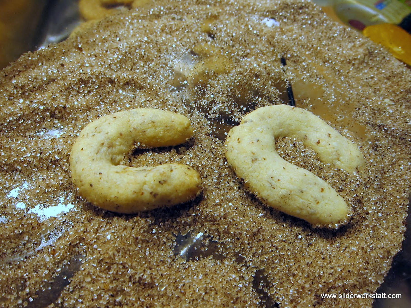 Frau am Werk: KEKS AS KEKS CAN: VANILLEKIPFERL