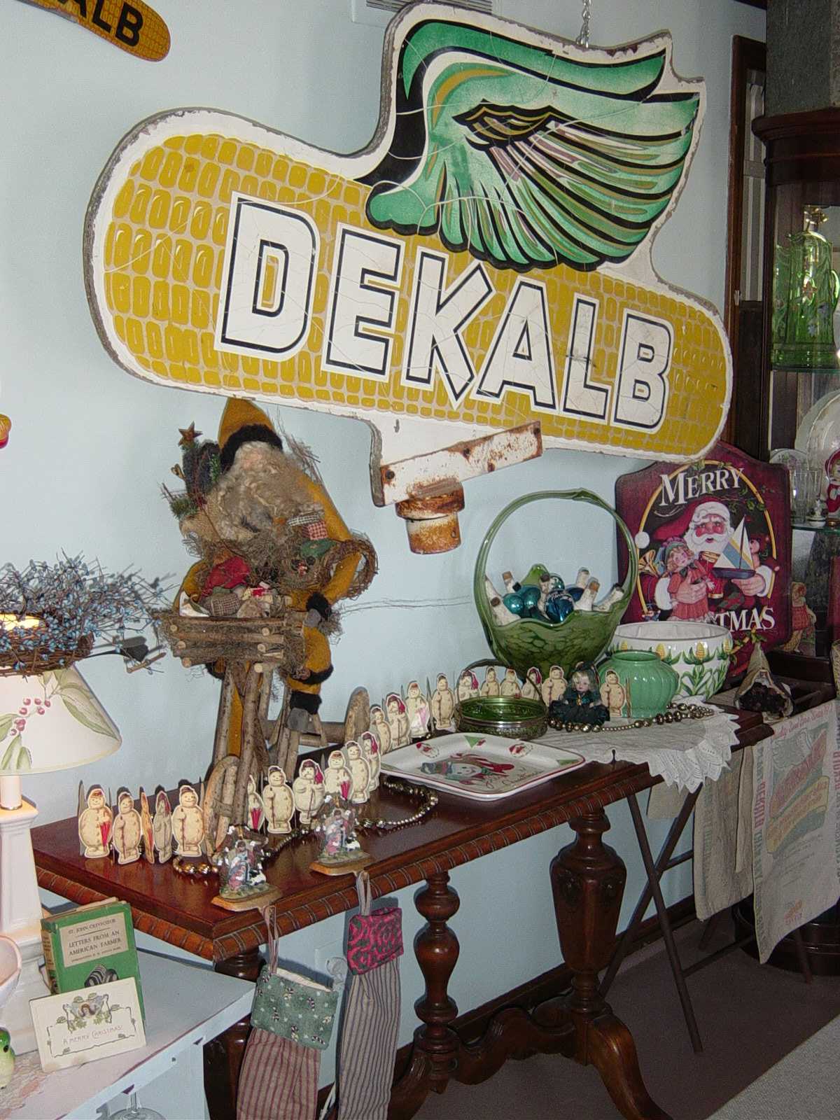 Dancing Bumblebee Cottage: DeKalb Flying Ear of Corn