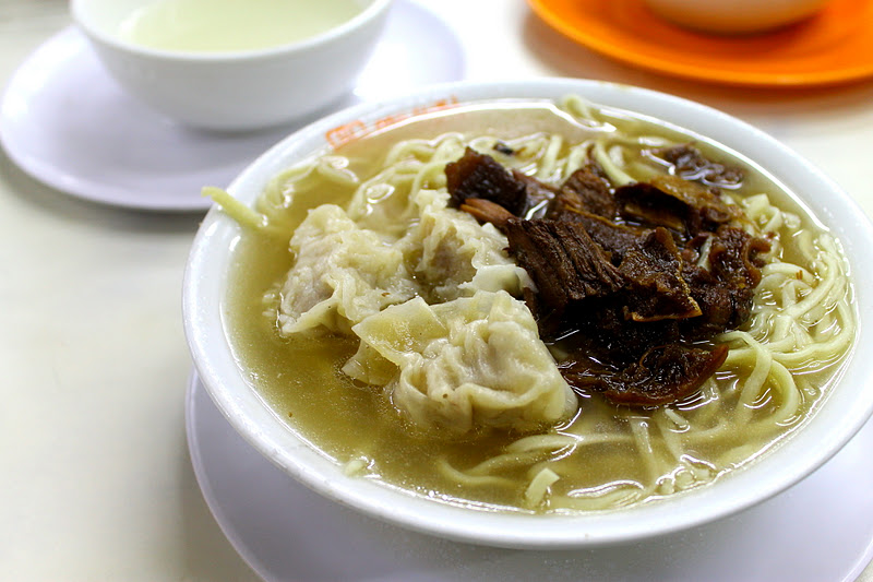 The Glutton Guide: Siopao, Mami, and the Giant Siomai