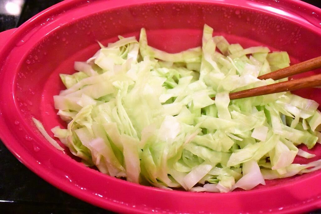 Recipes for Tom: Kyabetsu to egoma no namuru / namul salad with cabbage ...