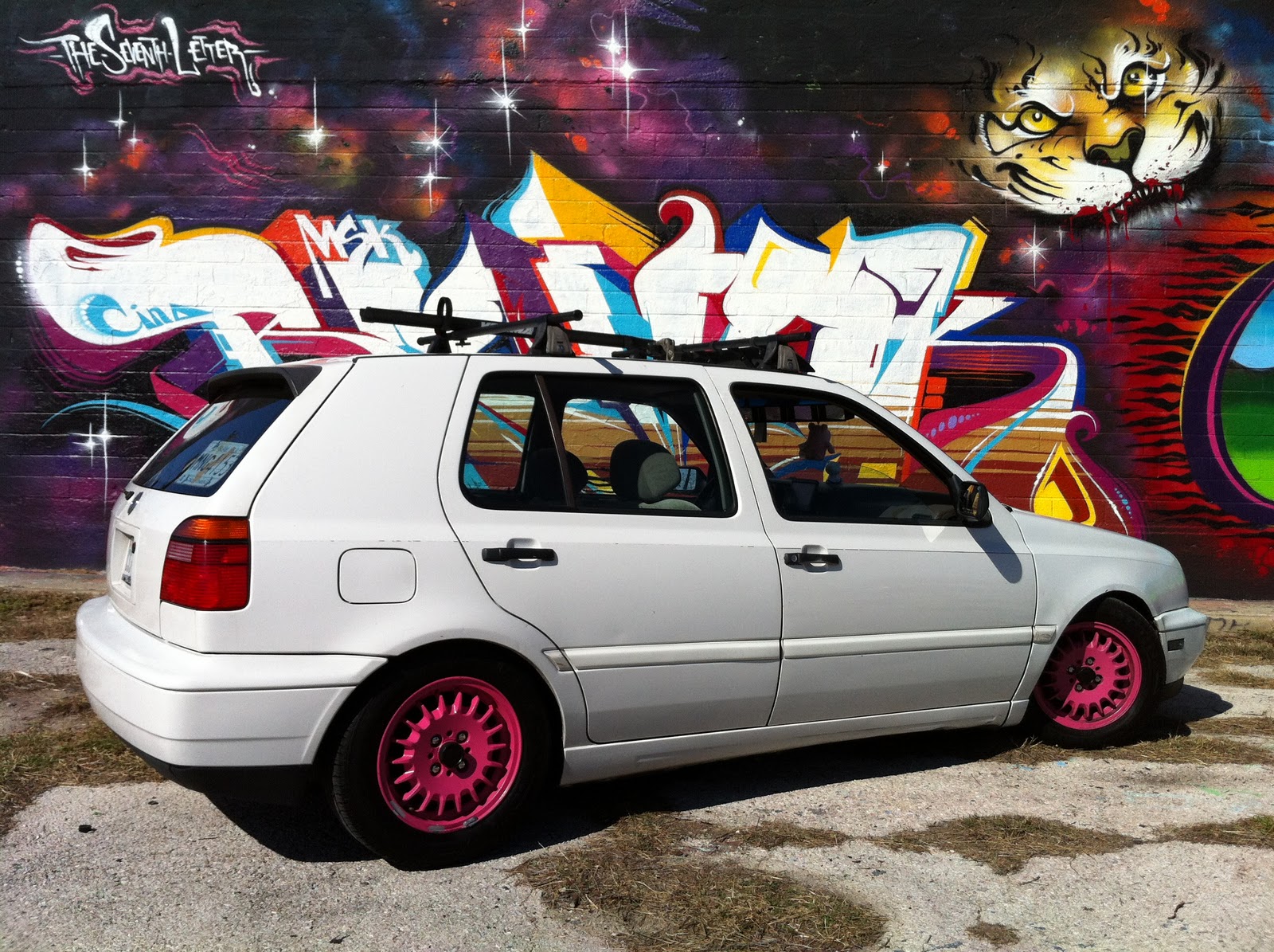 MK3 2.Slow w/ Pink Bottlecaps | VW Vortex - Volkswagen Forum